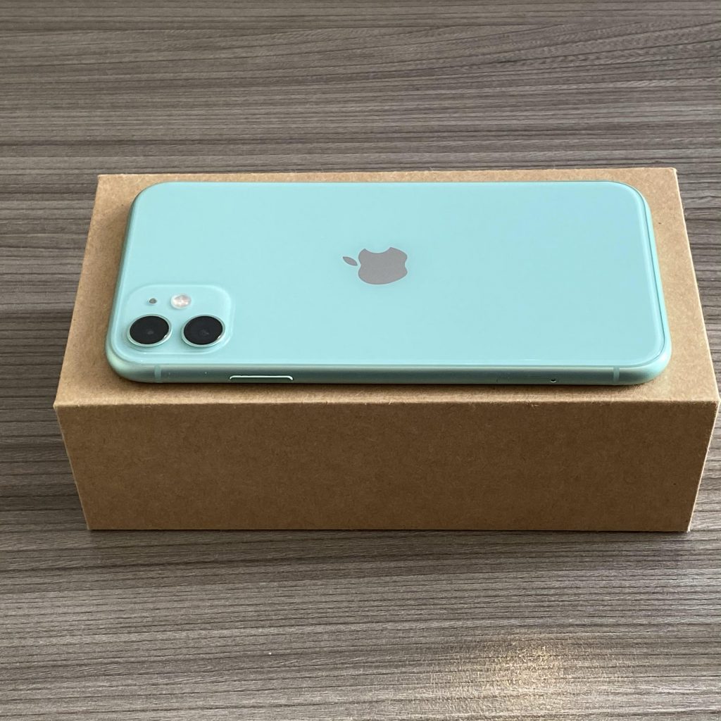 Apple iPhone 11 64GB Green ( Refurbished )